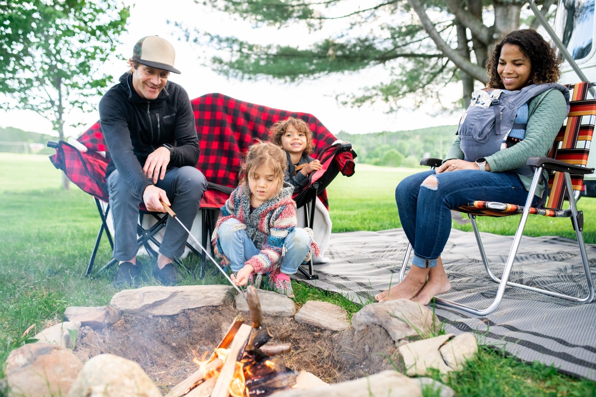 Why Outdoor Mats Matter for Camping and Backyard Living – Fort Robin